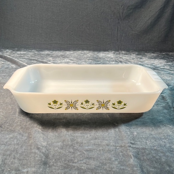 Fire King | Kitchen | Vintage Fire King 5 Quart Casserole Dish | Poshmark